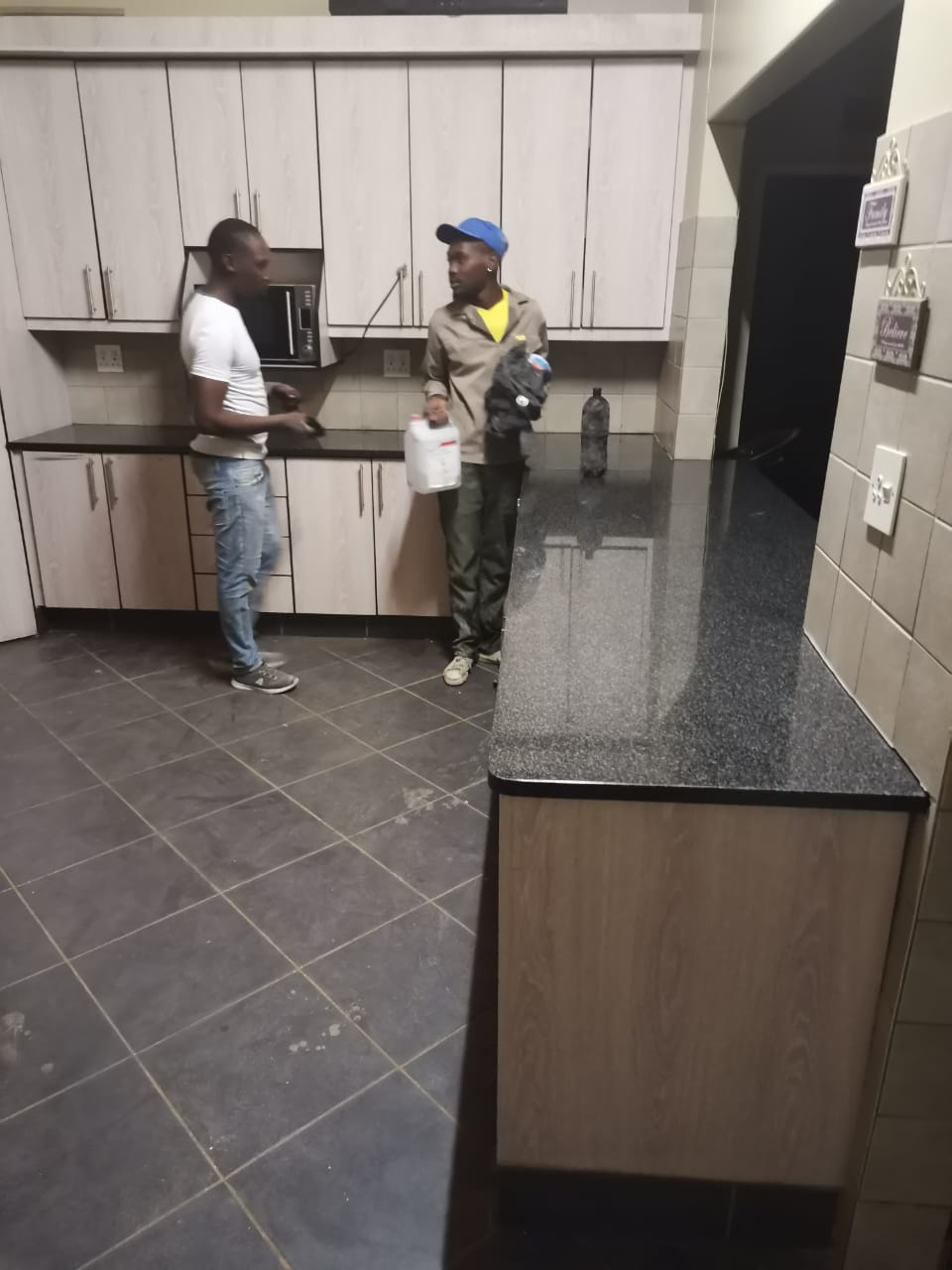 StoneCraft Creations - Premium Kitchen Tops, Tombstones & Cutboards